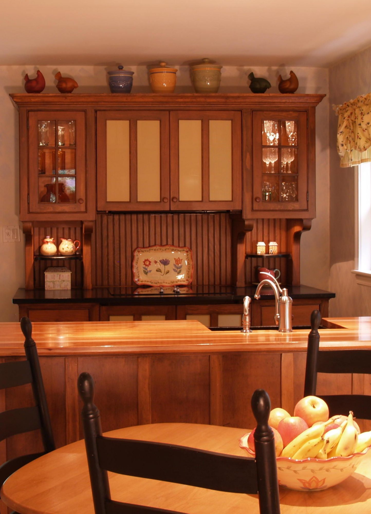 Advantages of Kitchen Workstation Furniture | YesterTec Kitchen Works